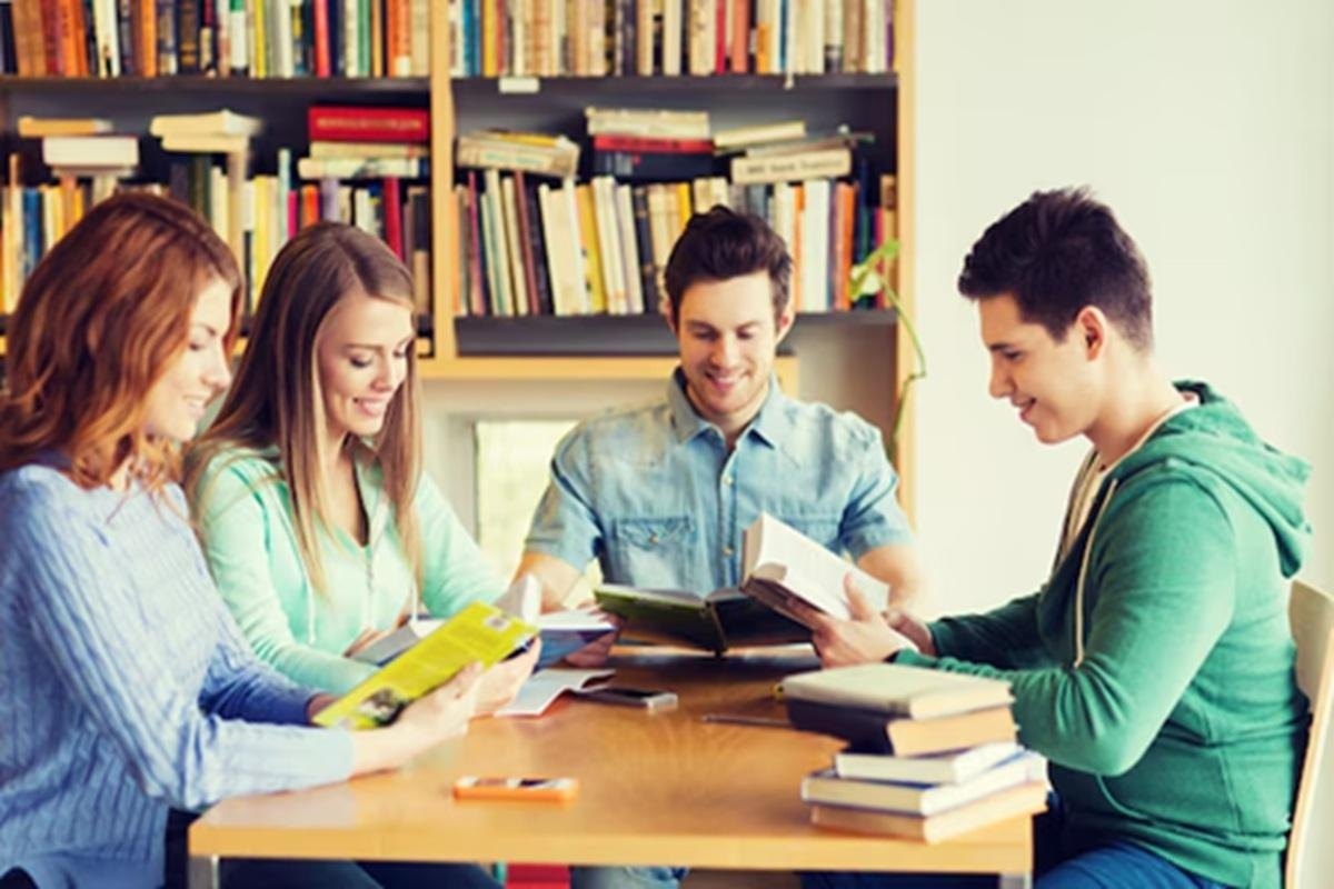 Freshers' Week Survival Guide for International Students in UK Universities